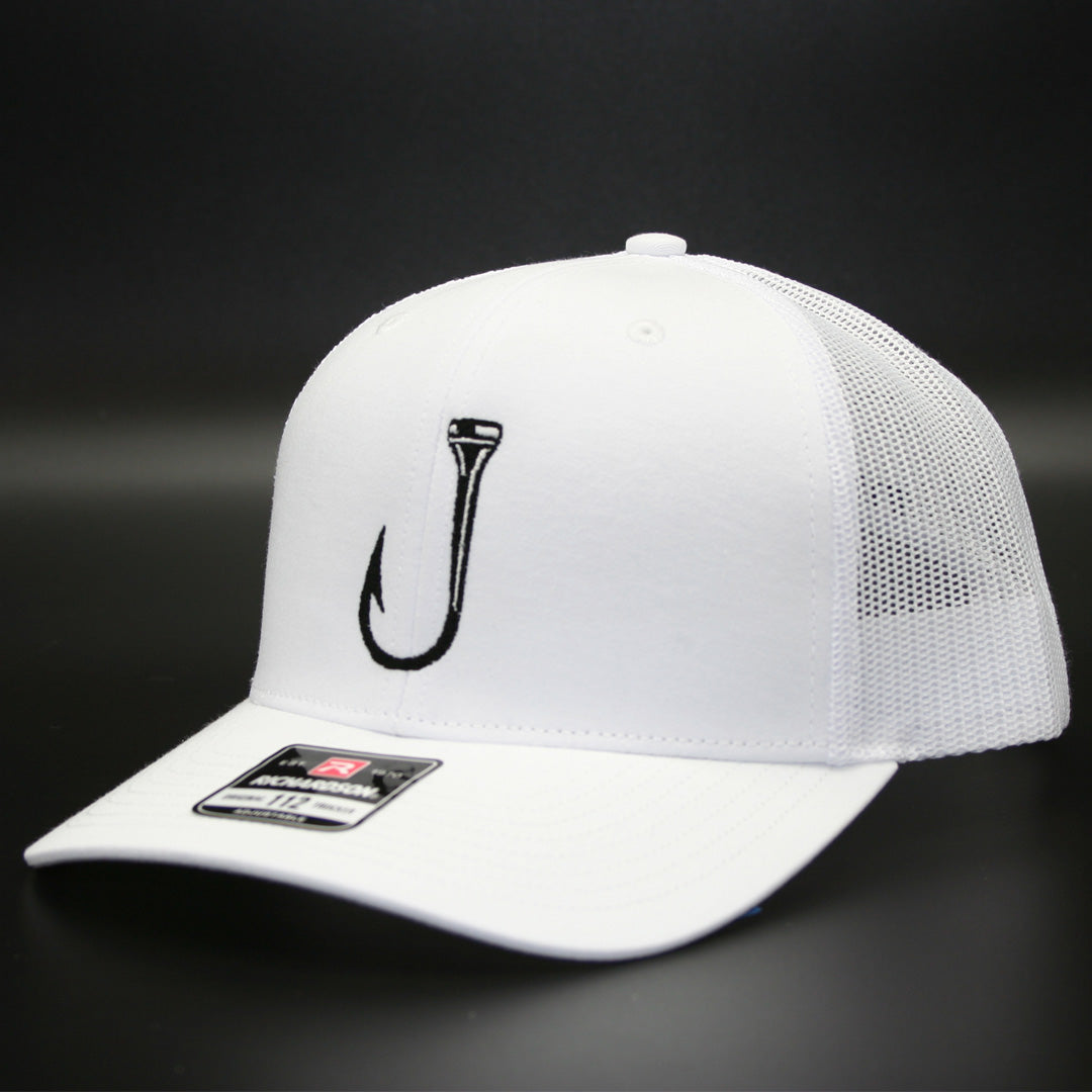 White snapback with black T-Hook snapback – Fins & Pins
